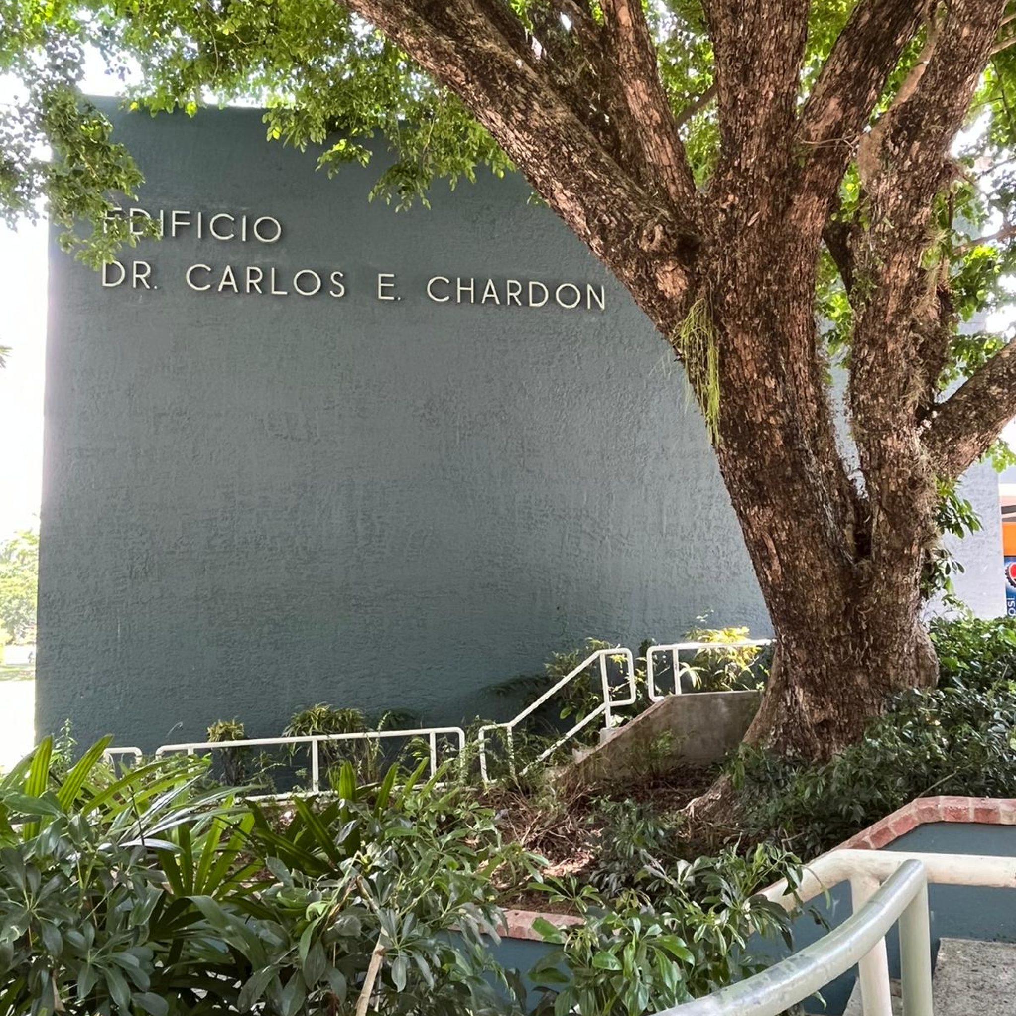Department of English - English Department - UPRM